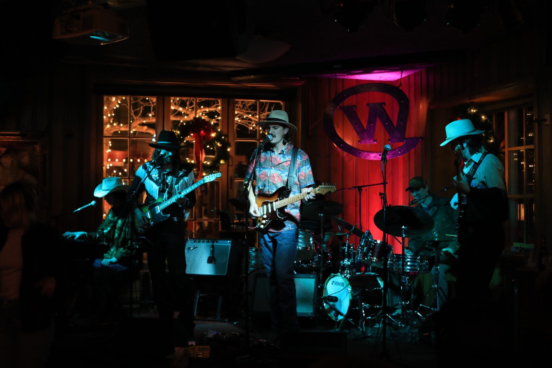 The Dangling Chains - Best of Jackson Hole